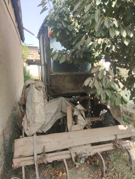 Sotiladi t28 tiraktor chizil tilechka