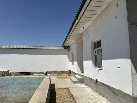 Hovli sotiladi 12 sotix
