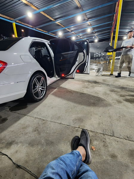 Arenda  boshiga 10.000$ W212 e300 mersedes