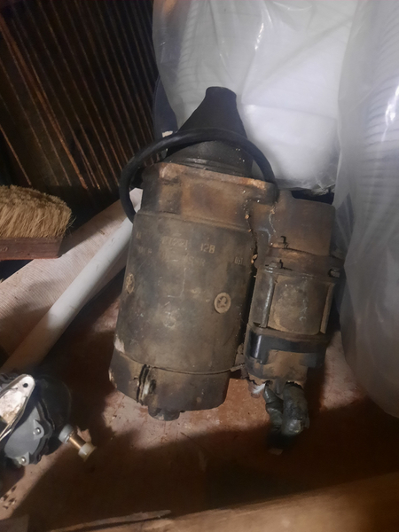 Карбюратор 21 05  холати яхши бензин газбезанасос хам бор у хам делали