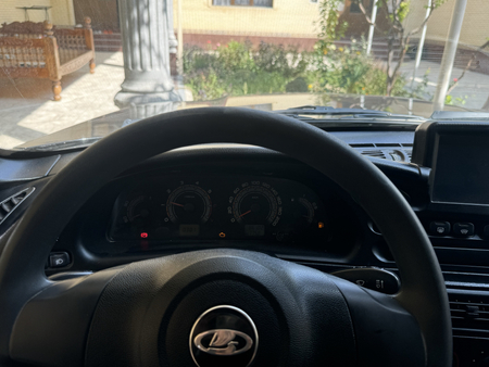 Niva4x4. Yili 2021 sastiyanasi  yagi metani gazi bor kiraskasi toza oo