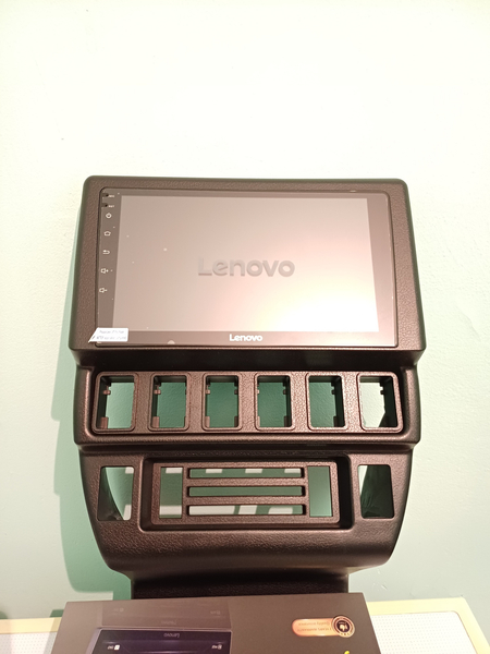 LADA PRIORA Ramka Android manitor