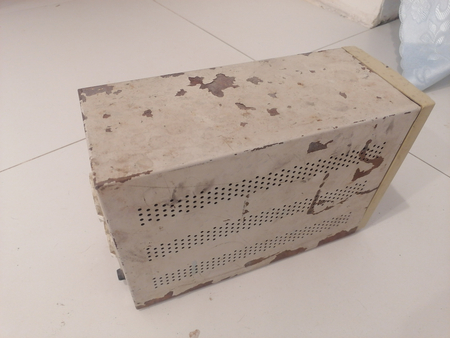 UPS 1000 бесперебойной