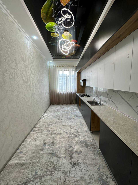 2 xonali 7qavatli domning 2 qavati liftli dom.80m2