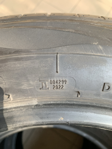Продаю шины 215/55/17 Giti