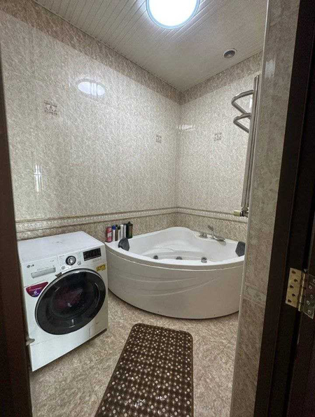 (К124021) Yakkasaroy tumanida 4-xonali kvartira sotiladi