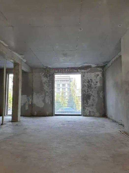 Сдаётся нежилое помещение возле Алайского базара  142м2