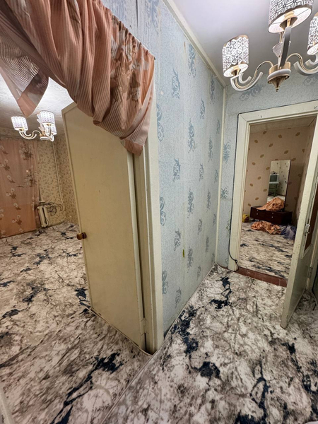 Chilonzor 24 kvartalda uy sotiladi