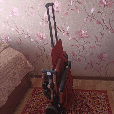 Продам коляску чемодан.