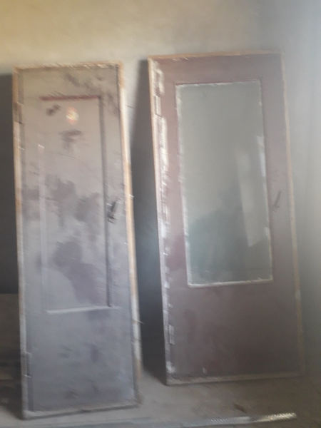 Продается двери 2