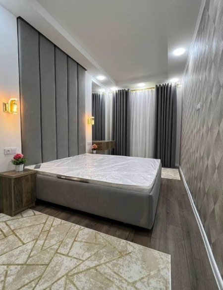 Продаётся Чиланзар 18 2в3 2 этаж. Разделка.