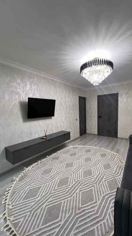 Ц5 2х3/2/4 Евро ремонт,мебель, техника, балкон 2×6 пл.55м2