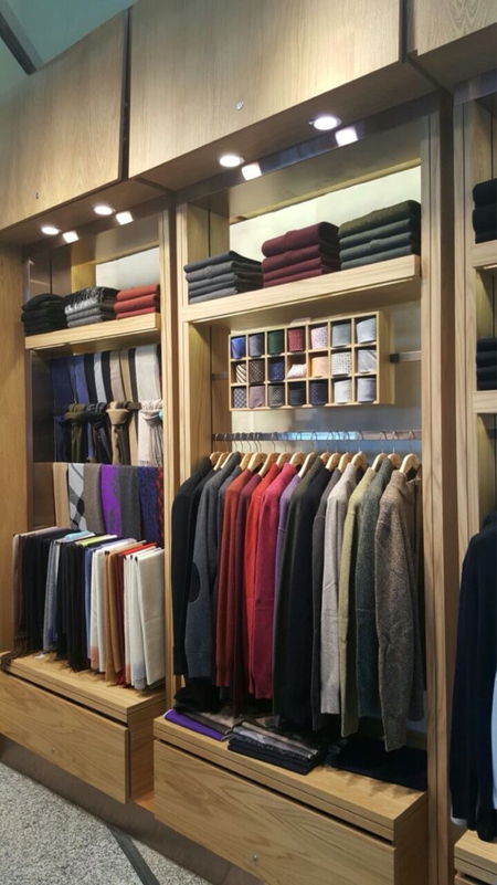 Торговые витрины для магазинов, бутиков, аптек…