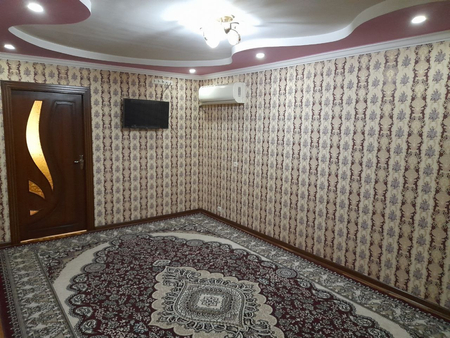 На против Площади Регистана хостел под ключ