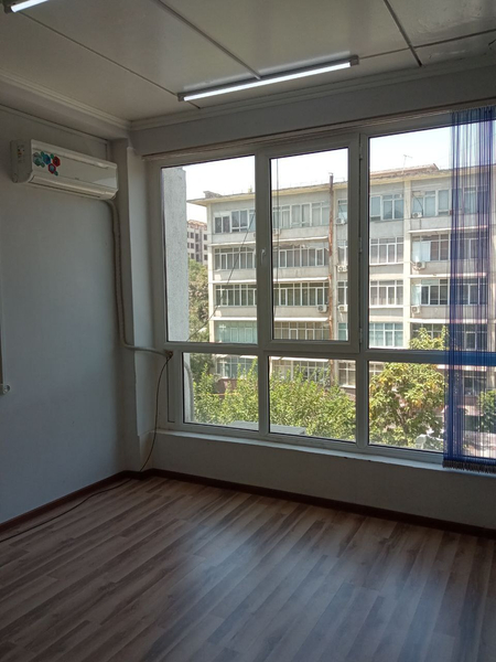 Кабинеты 15м² и 30м² метро Мирзо Улукбек с кондиционером без мебели