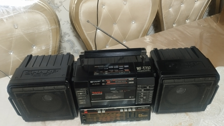Продаю магнитофон SHARP TWIN  WF-T 737.