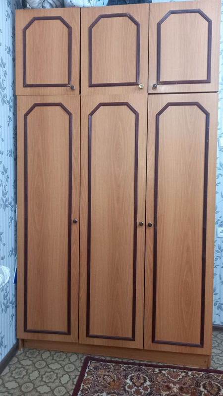 Продаю мебель шкаф кровать трюмо