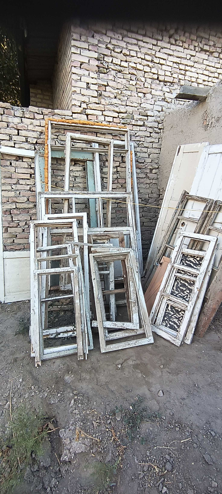 Срочно продается Черный потолок/ Васта