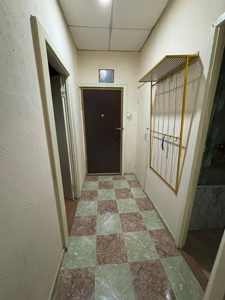 Продаю квартиру Яшнабадский р-он Авиасозлар-1. 3-ком 3-этаж 4-этажном