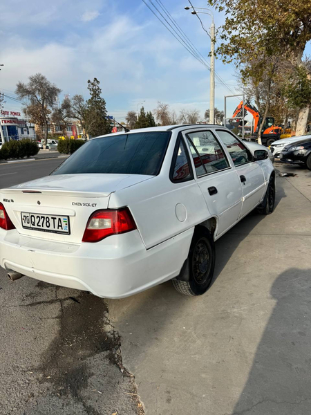 Nexia  2   2012  yil  1.6  super  bez kanditsaner metan gaz