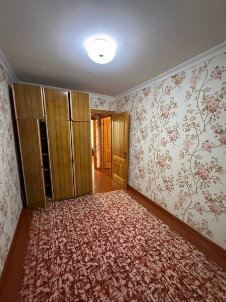 Срочно продаётся Кадышева 3х комнатная кирпич не дорого