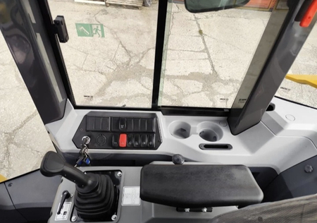XCMG 2.1куб джойстик Складе