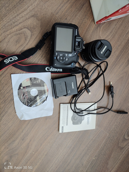 Canon EOS 1200D сотилади