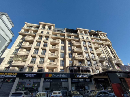 Продается кв Parkent ko’chasi, «Oq Saroy» da 92 m2 kvartira sotiladi.