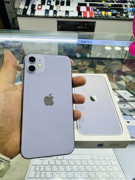 iPhone 11  128 gb ideal