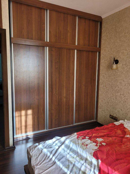 м.Буюк Ипак Йули Буз-базар 2(3)-комн 4/4 65 м² 2х6 м не торец чистая
