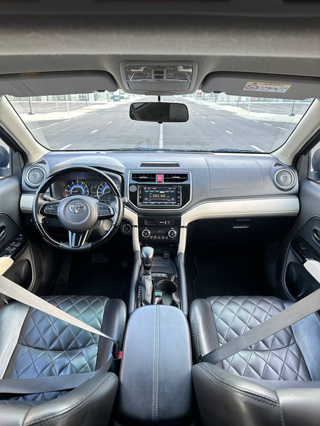 TOYOTA RUSH VVT-I 1.5L Avtomat Full 2020 yil Bank orqali 1 kunda