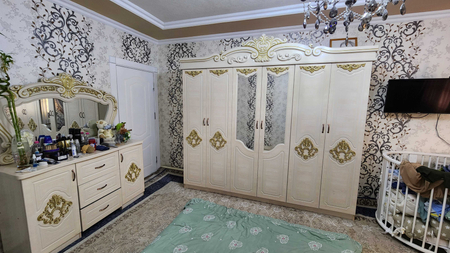 Продается спальный гарнитур