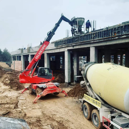 MANITOU телескопический погрузчик