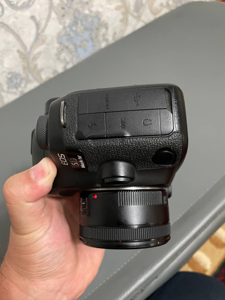 Canon Eos Mark 4