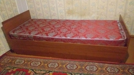 Срочно продаётся односпальные кровать