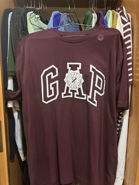Разные футболки от бренда GAP