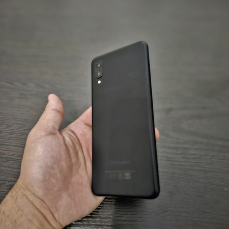 Samsung A02 srochna sotiladi