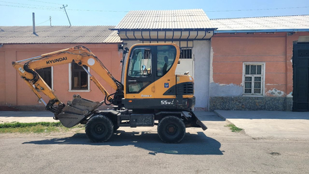 Hyundai 55wi sotiladi