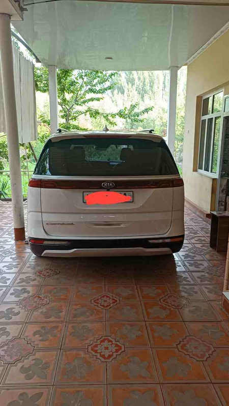 Kia cornoval 2021
