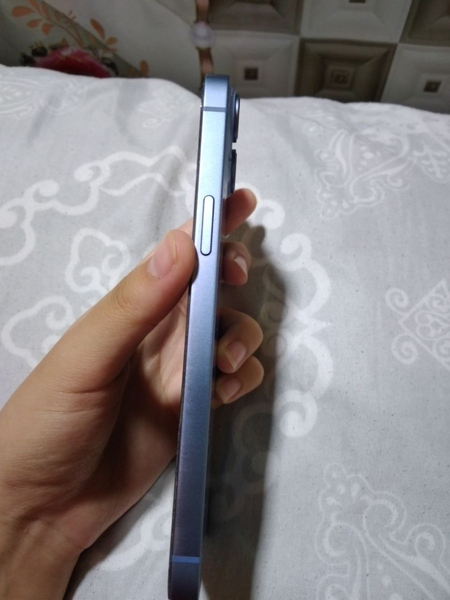 iphone- айфон 14 плюс 128 гб голубого цвета коробка документ есть