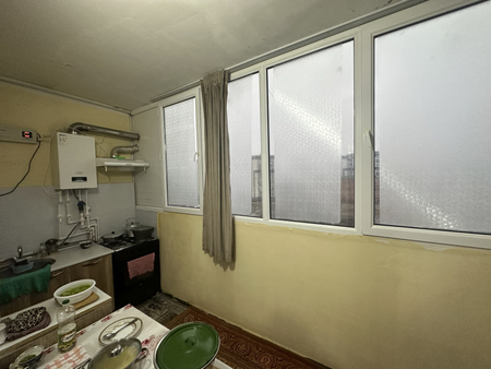 Srochno srochno 3 xonali 66 kvadratli kvartira sotiladi 54.900$