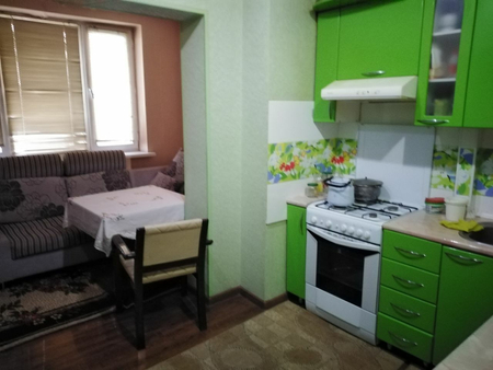 Сдаётся ква Сергели 4 кв.л 3/2/5 орентир метро турон