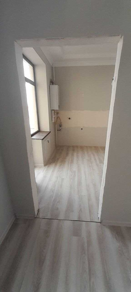 Срочна продается квартира, возле АЭРОПОРТА.