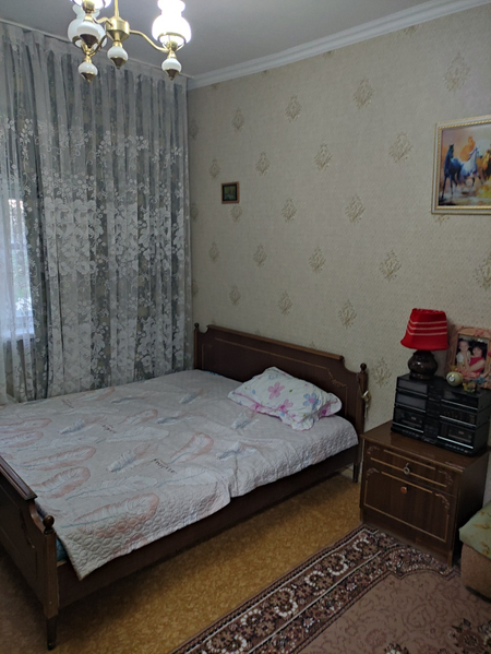 Продаётся квартира 4х 2этаж 5-микрайон кирпичный дом