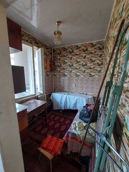 СРОЧНО !! Продается квартира в Яшнабаде 1/2/4 ( 37 кв/м ) Асалобод 1