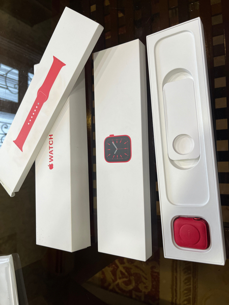 iWach 6 red apple watch