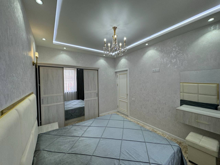 Продается 3 комнатная квартира на 1 этаже по улице Амира Темура