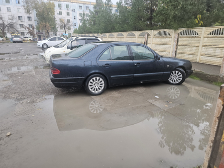Мерсадес бенс mersedes bens 210 кузов матор хадавой идеал