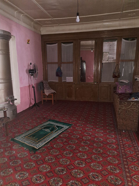Yunusabod telebashnaga yaqin joyda uchaska hovli sotiladi