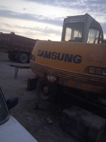 Экскаватор Samsung сотилади